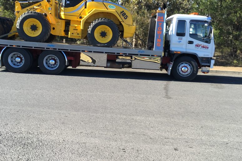 Isuzu 12t Tilt Slide – Loader - SWTT - 24 Hr Emergency Towing and ...